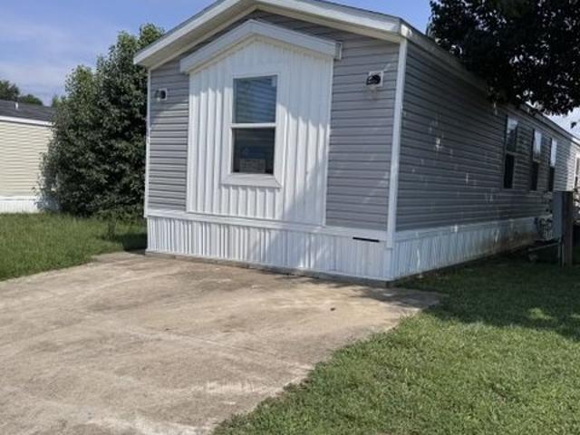 1855 S Wilson Rd, Radcliff, KY 40160