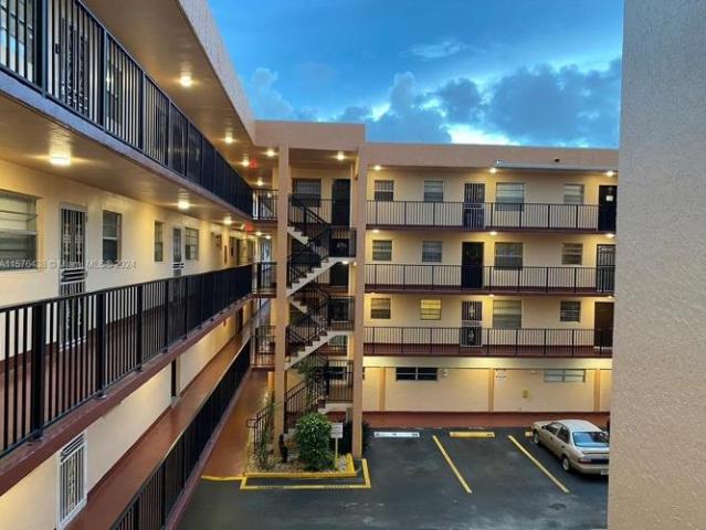 1855 W 60th St #427, Hialeah, FL 33012 To Rent in Hialeah, Florida