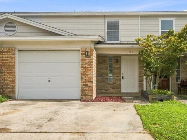 1855 Whispering Oaks Ln, Fort Walton Beach, FL 32547