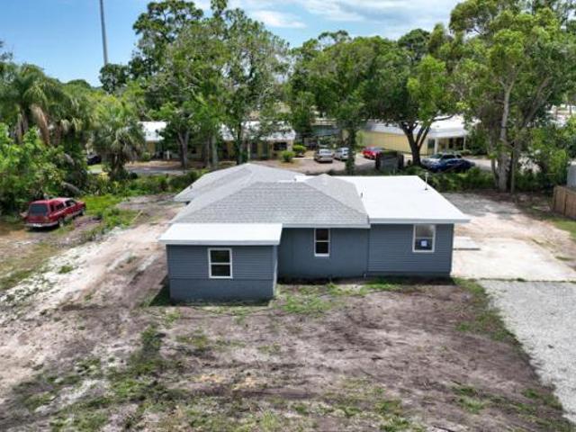 1855 18th St, Vero Beach, FL 32960