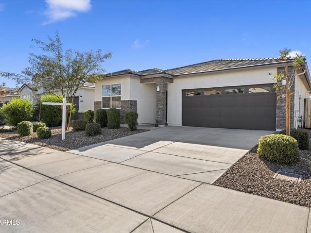 18563 w desert hollow drive