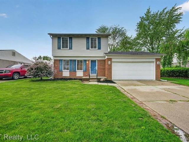 18566 Blakely Dr, Woodhaven, MI 48183