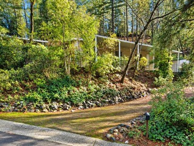 18566 Dunvegan Dr, Colfax, CA 95703
