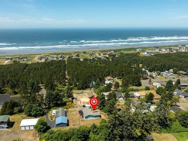 1856 Hoquiam Ln S, Westport, WA 98595