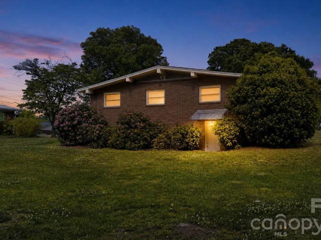 1857 8th Street Drive NE