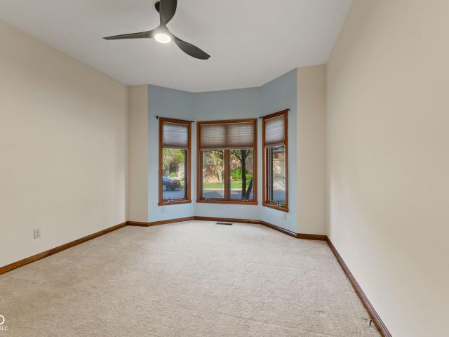 1858 Broadleaf Court