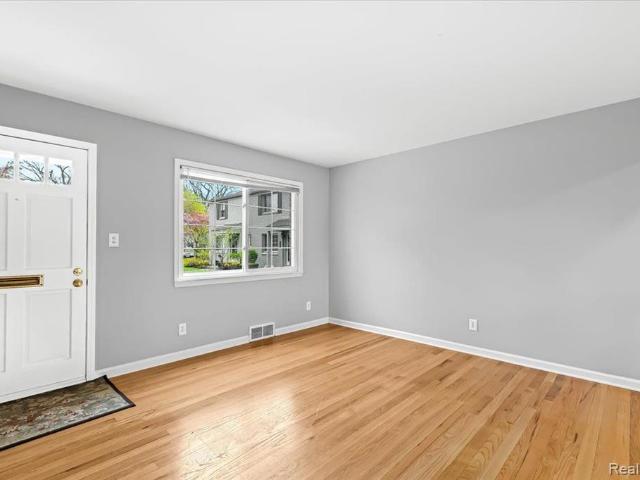 1858 graefield road