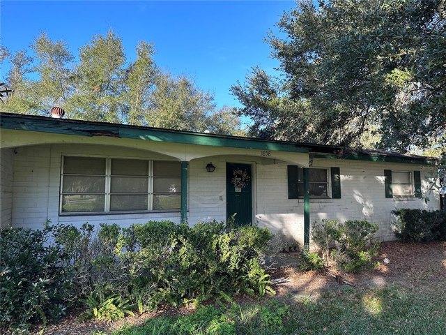 1858 SE Lake Weir Ave, Ocala, FL 34471