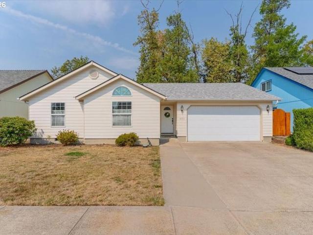 1859 Plateau St NE, Salem, OR 97305