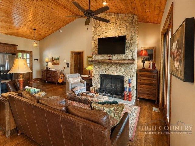 1859 Shawnee Rd, Banner Elk, NC 28604