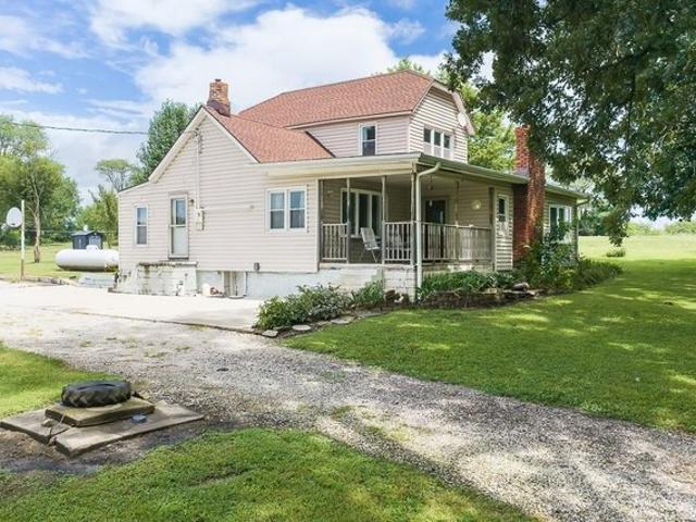 18500 Hollingsworth Rd, Tonganoxie, KS 66086