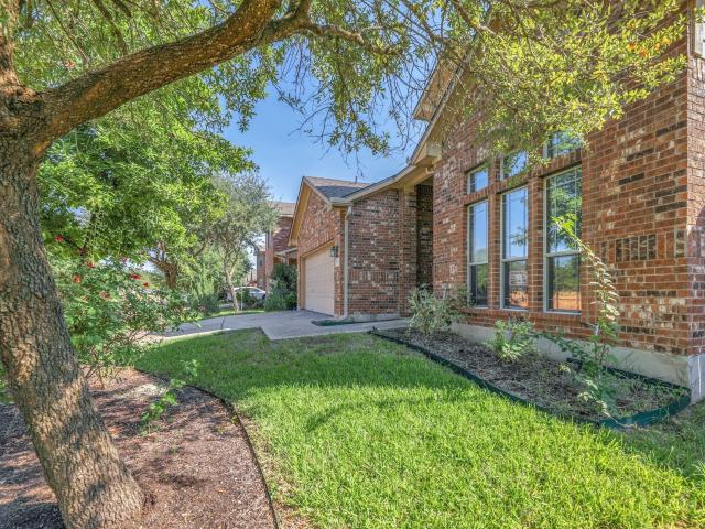 18501 Blue Pond Dr
