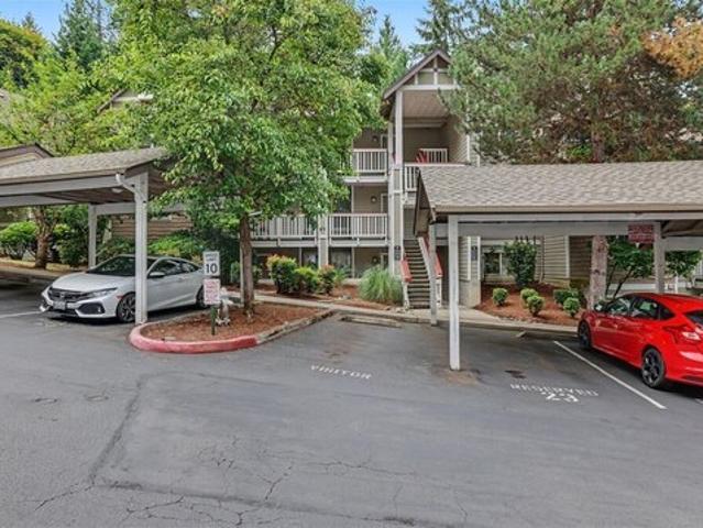 18505 SE Newport Way Unit B106, Issaquah, WA 98027
