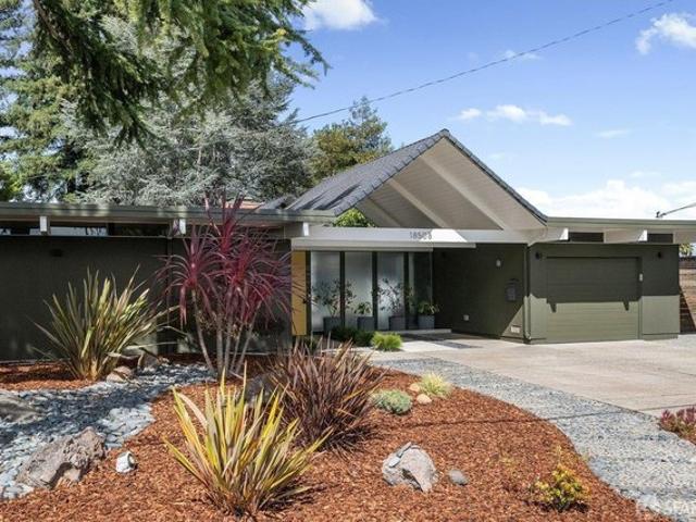 18508 Mountain Ln, Castro Valley, CA 94552