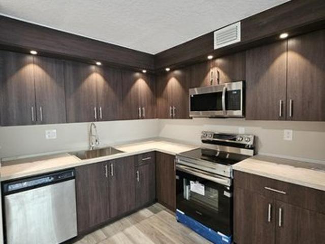 1850 N Congress Ave Apt 305, West Palm Beach, FL 33401