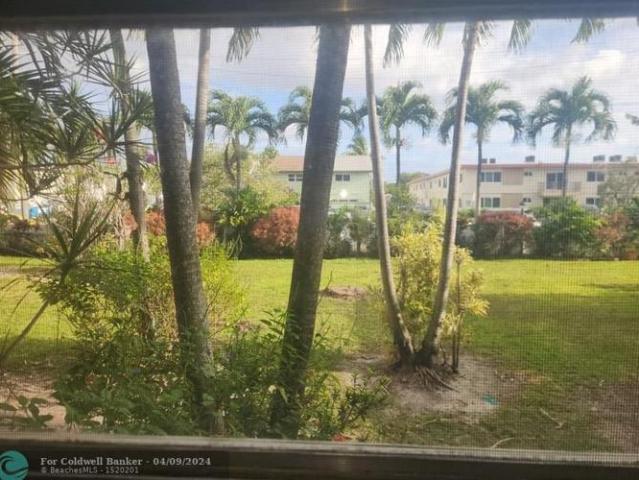 1850 NE 169th St #109, North Miami Beach, FL 33162