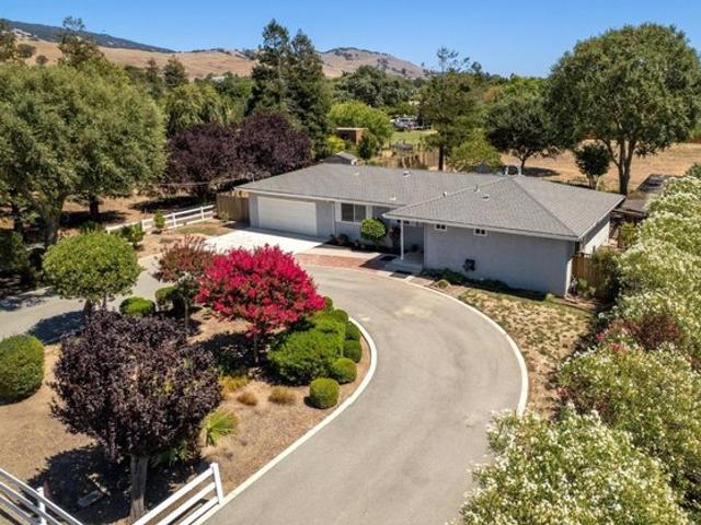 1850 E San Martin Ave, San Martin, CA 95046