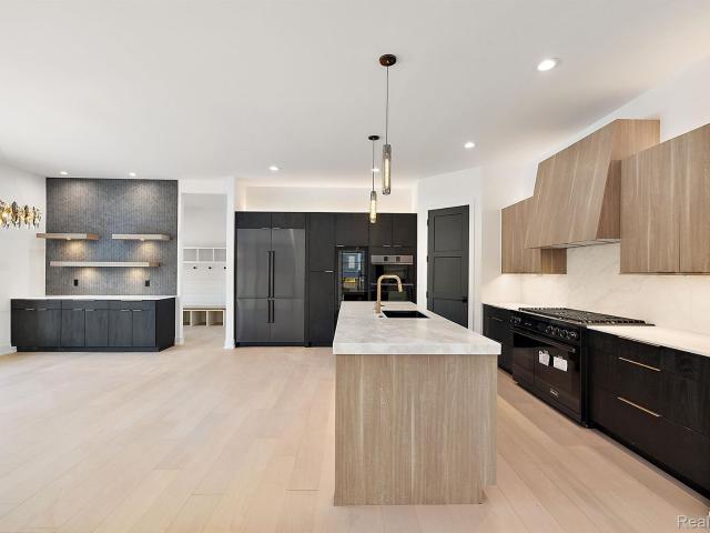 1850 SHIPMAN Boulevard, Birmingham, US, MI