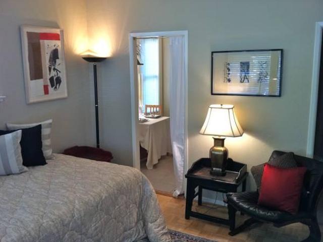 $1850 Univ. Ave Studio Fully Furnished