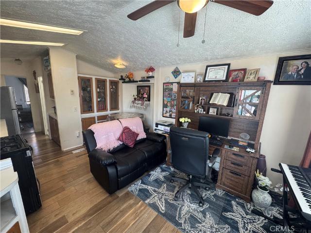 1850 W Orangethorpe 81E