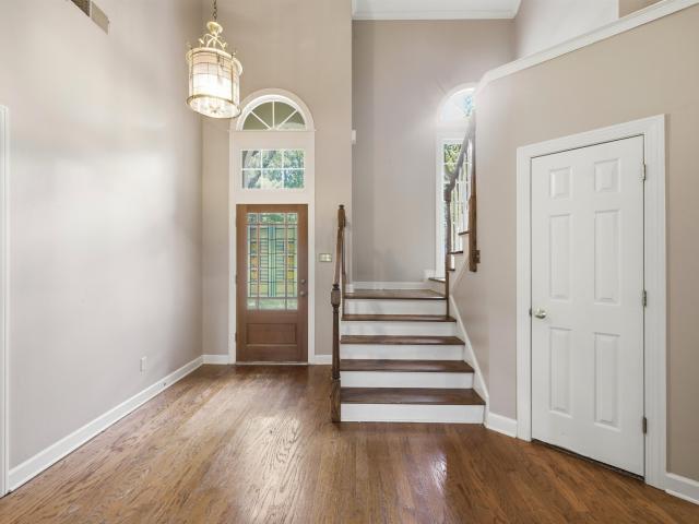 1850 wood oak dr