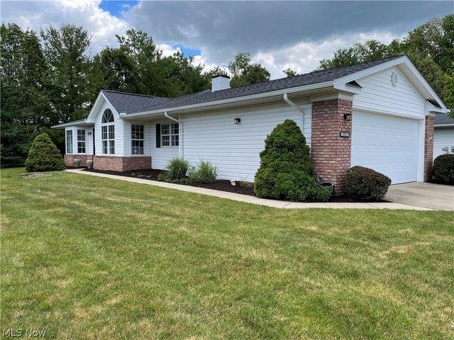 18511 Woodhaven Dr, Strongsville, OH 44149
