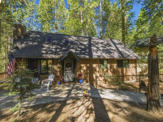18515 Wildwood Dr, Twain Harte, CA 95383