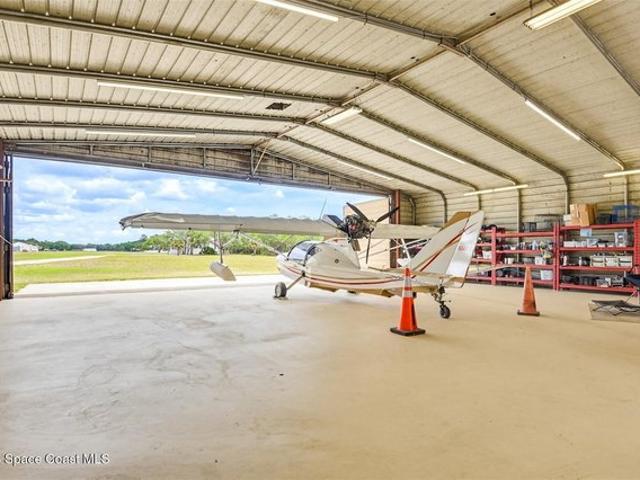 1851 Maytown Rd, Oak Hill, FL 32759