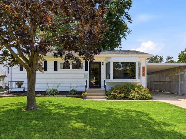 1851 Downing Ave, Waterloo, IA 50701