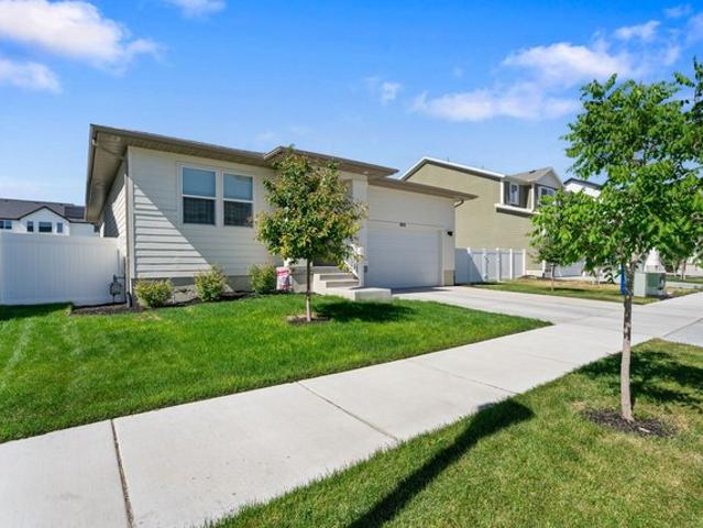 1851 E Chukar Dr N Unit B167, Eagle Mountain, UT 84005