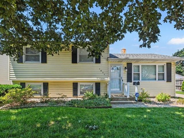 1851 Hass Dr, South Bend, IN 46635