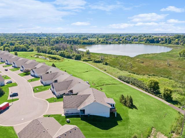 1851 Lakeridge Way