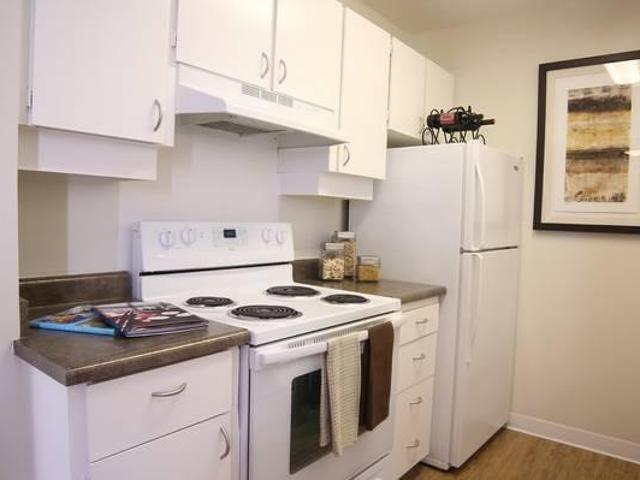 $1851 / 1br 850ft² Your Search Is Over. Water's Edge Is Perfect For You!