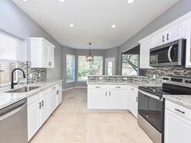 18522 Autumn Park Drive