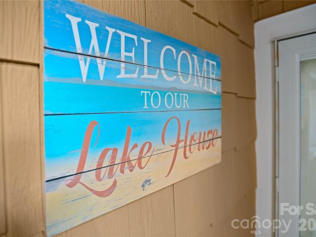 18525 Harborside Dr, Cornelius, NC 28031 | MLS #4325