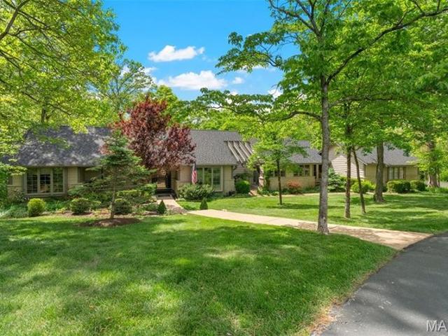 18525 Sassafras Place Dr, Wildwood, MO 63038
