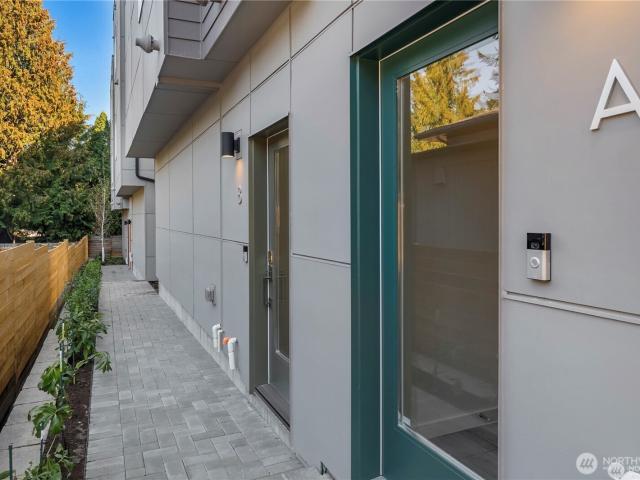 18526 Wallingford Ave N, Unit B, Shoreline, WA 98133 | Compass