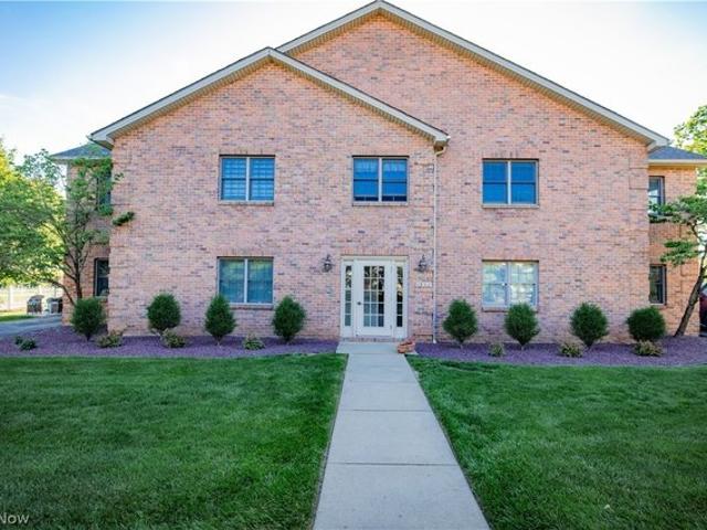 1852 Massachusetts Ave Apt 8, Poland, OH 44514