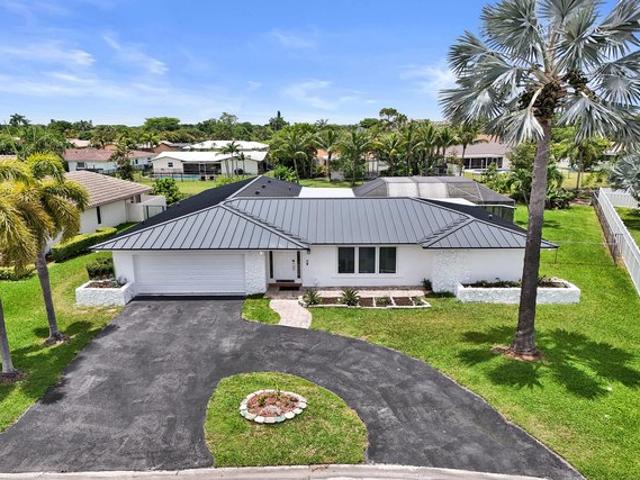 1852 NW 82nd Ave, Coral Springs, FL 33071