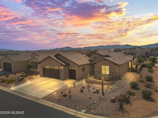 1852 N Riposte Dr, Green Valley, AZ 85614