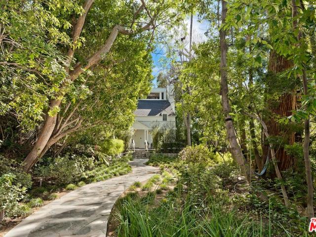 1852 N Vista St, Los Angeles, CA 90068 | MLS #26666 | Compass