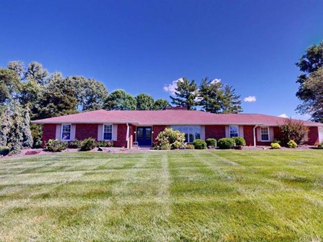 1852 W Division Rd, Jasper, IN 47546