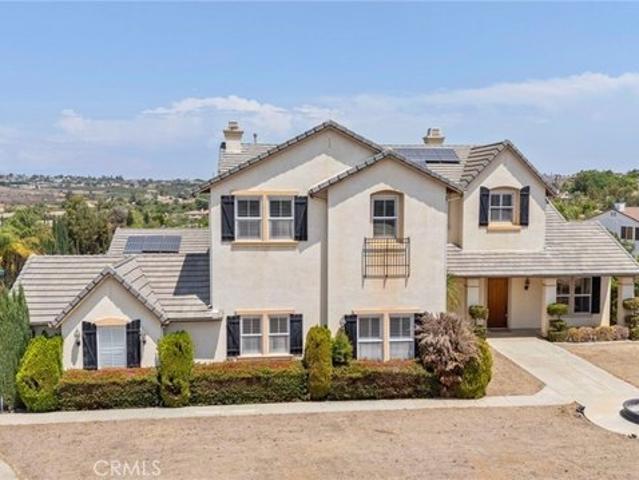 18530 Oak Park Dr, Riverside, CA 92504