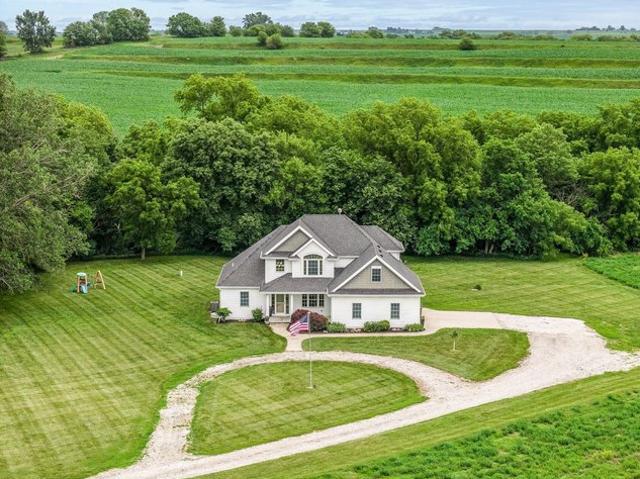 18531 th St, Treynor, IA 51575