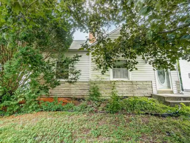 1853 ARBORFIELD PL, COLUMBUS, OH 43219 Single Family Residence.