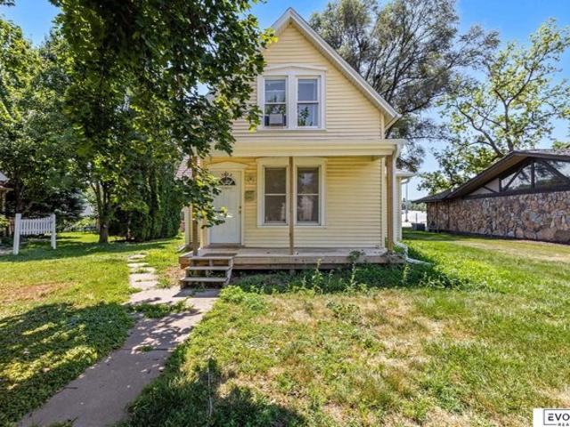 1853 Colfax St, Blair, NE 68008