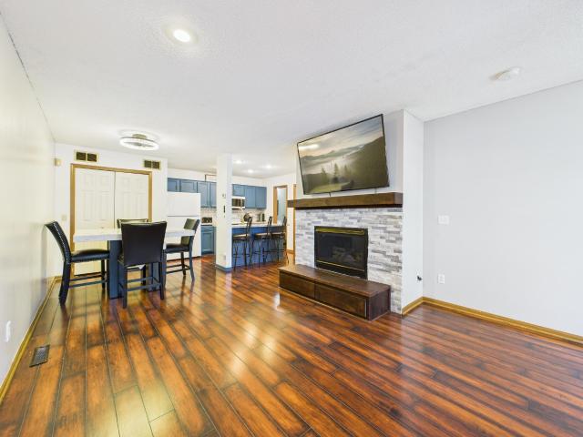 1853 Riverwood Drive # 4