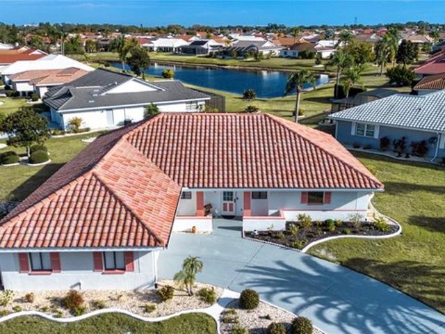 1853 Wolf Laurel Dr, Sun City Center, FL 33573