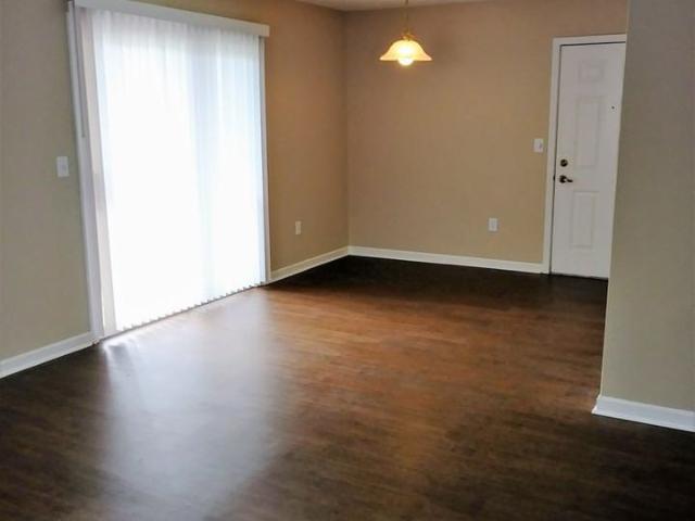 185 COUNTRY VIEW APARTMENTS 2 Bedroom Apartment for Rent at 388 Country View Ct, Martinsville, IN 46151