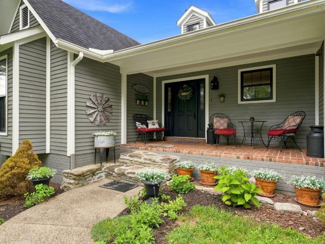 185 Adams Lane